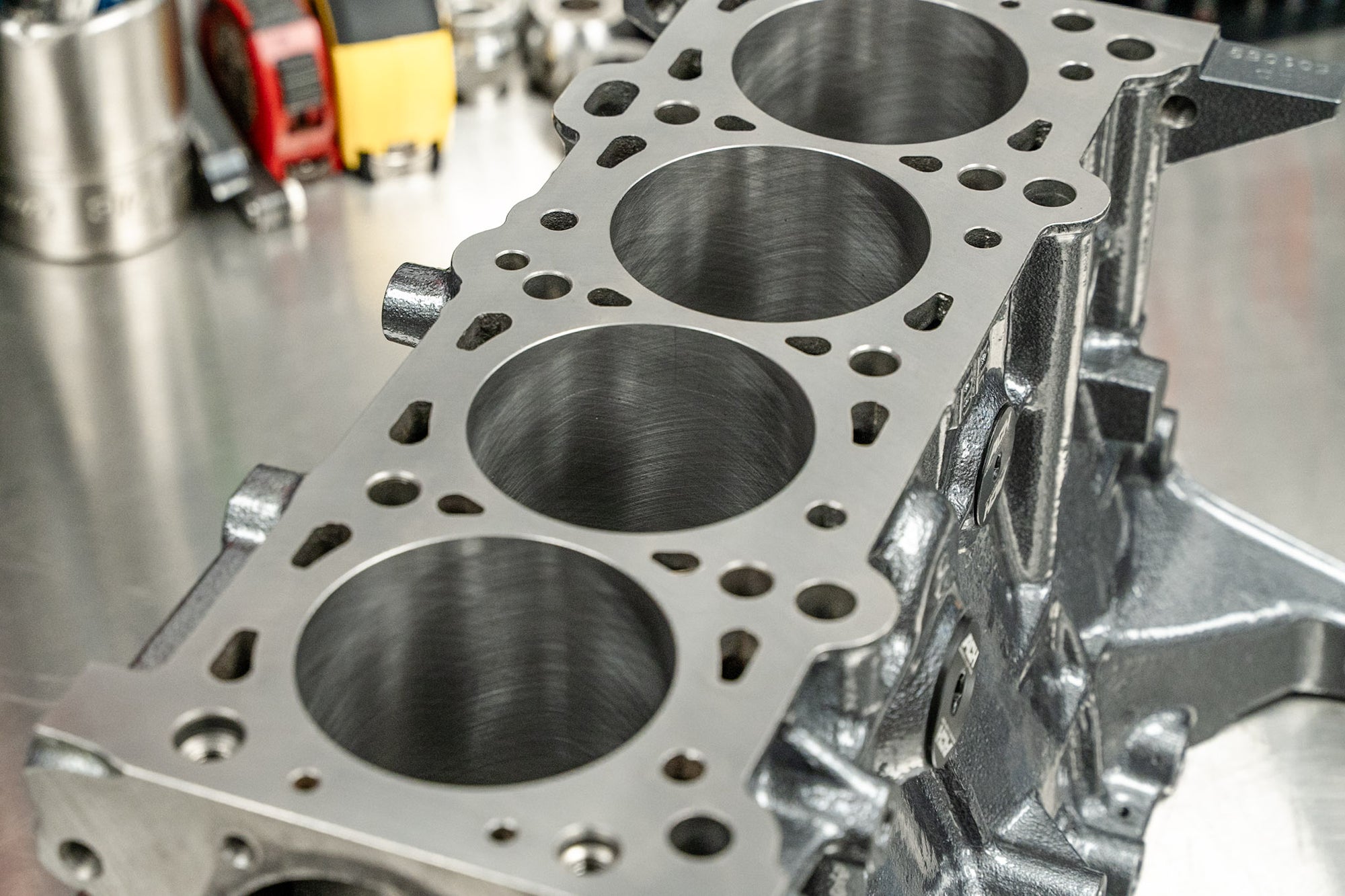 Services: CNC Engine Machining – Advanced Cylinder Heads